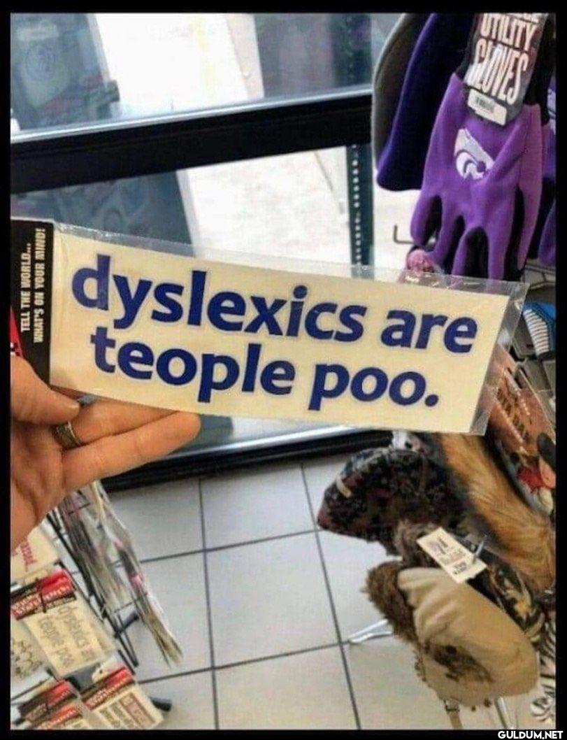 TELL THE WORLD... WHAT'S ON YOUR MIND! CLOVES UTILITY teople poo ...