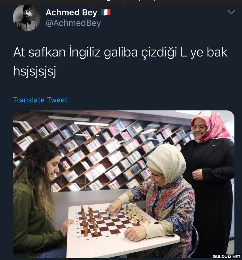 Achmed Bey @AchmedBey At safkan İngiliz galiba çizdiği L ye bak ...
