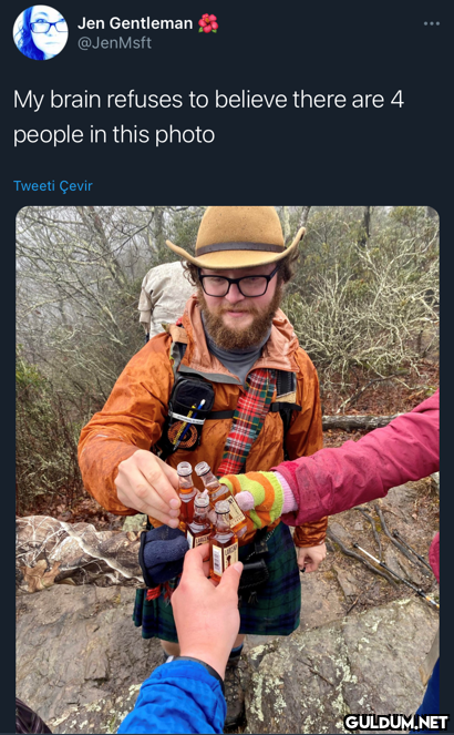 Jen Gentleman @JenMsft My brain refuses to believe there are 4 people ...