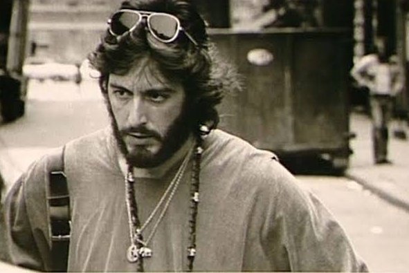 Serpico filminde Al Pacino'nun taktığı ay yıldızlı kolye, filmin ilham ...
