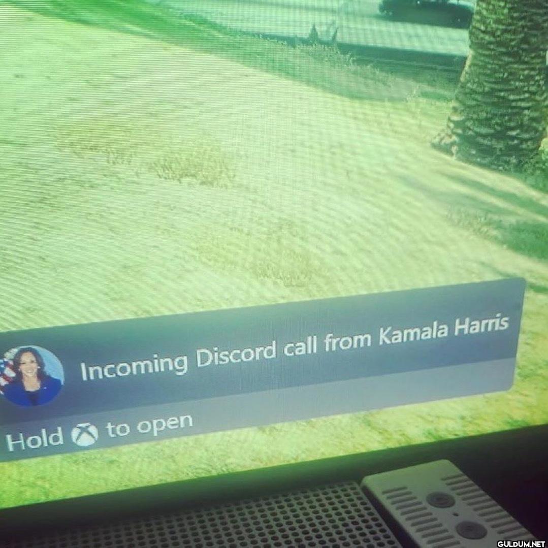 Incoming Discord call from Kamala Harris Hold to open - Guldum.net ...
